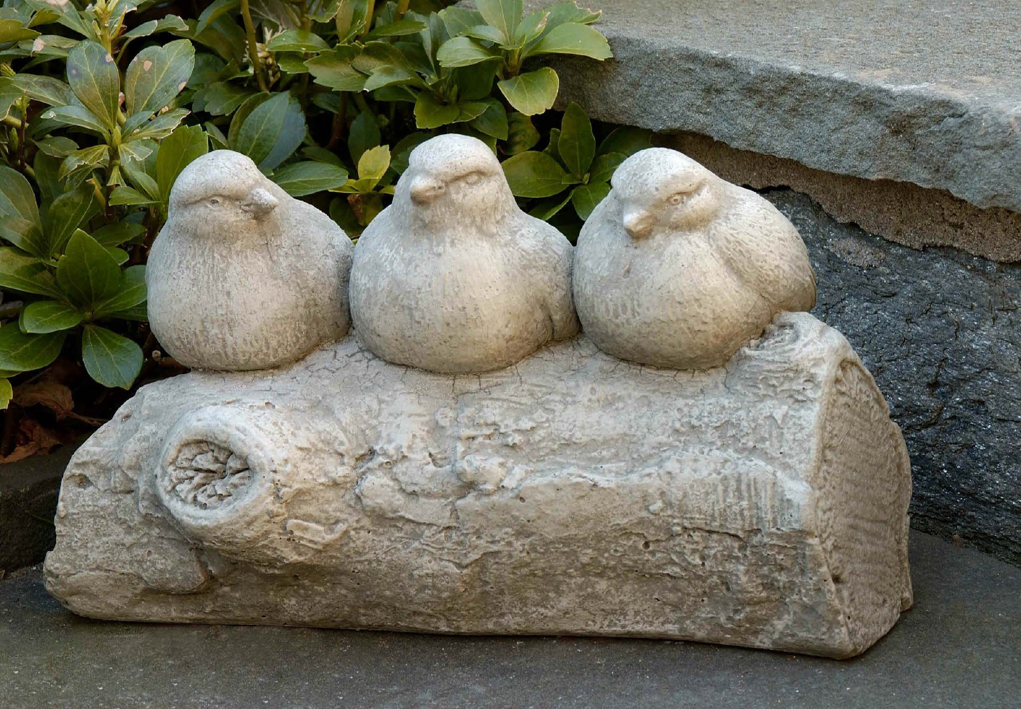 Three's a Crowd Cast Stone Garden Statue | Bird Statue – Soothing Company